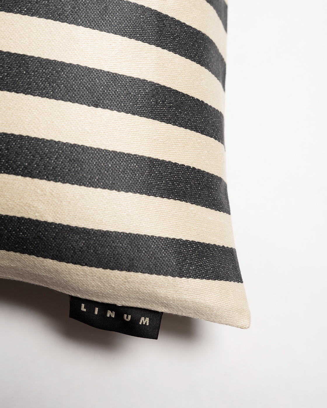 Discover LINUM's wide range of sustainable home textiles