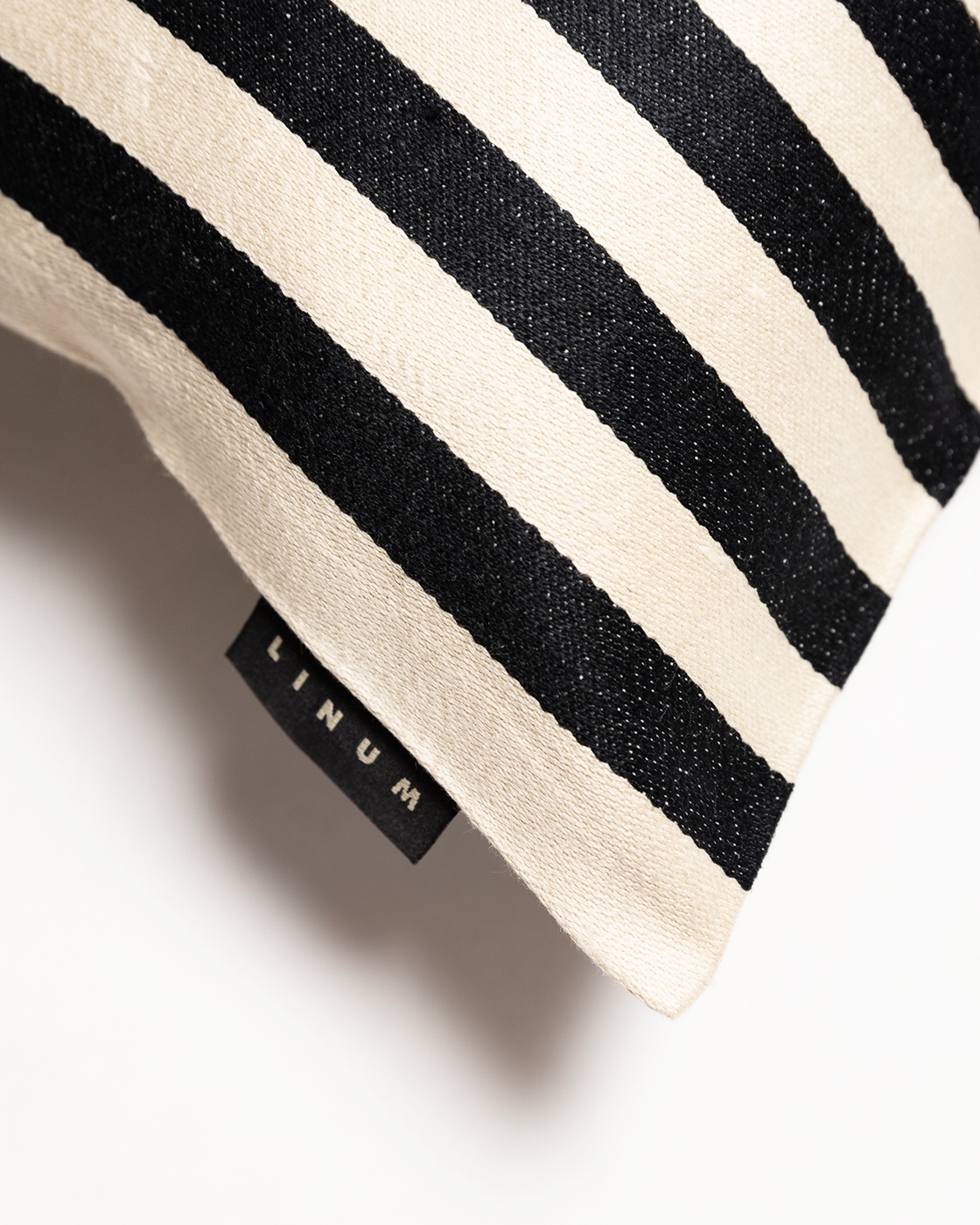 Discover LINUM's wide range of sustainable home textiles