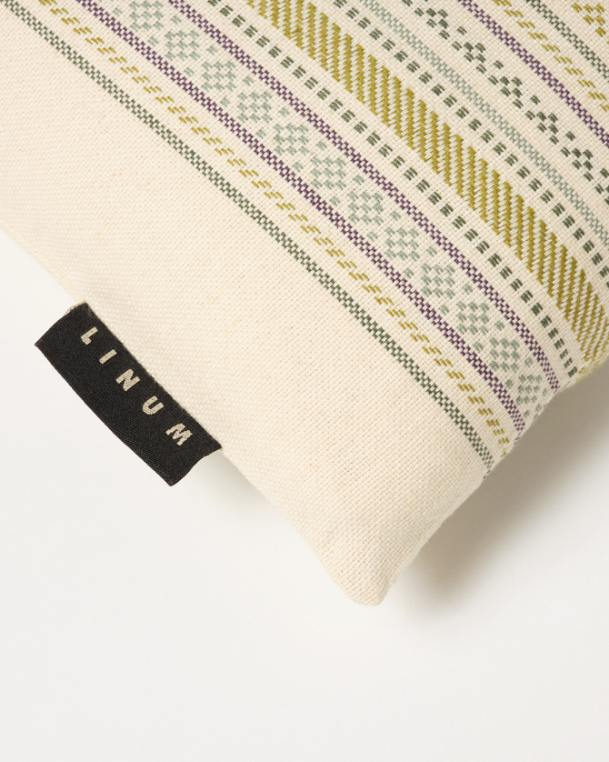 Discover LINUM's outlet range of quality home textiles