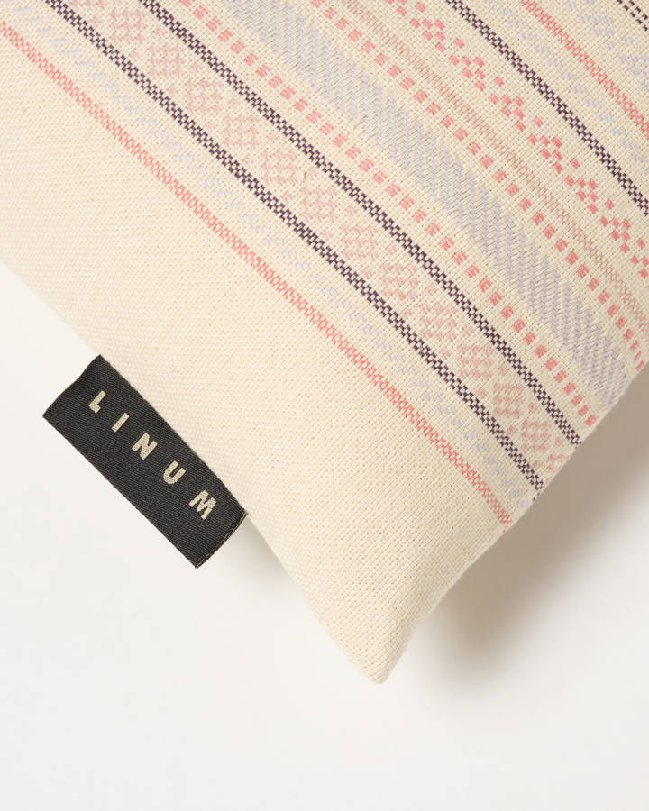 Discover LINUM's outlet range of quality home textiles