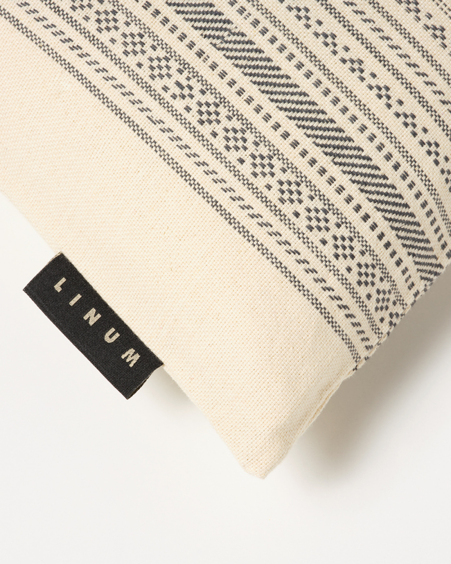 Discover LINUM's outlet range of quality home textiles